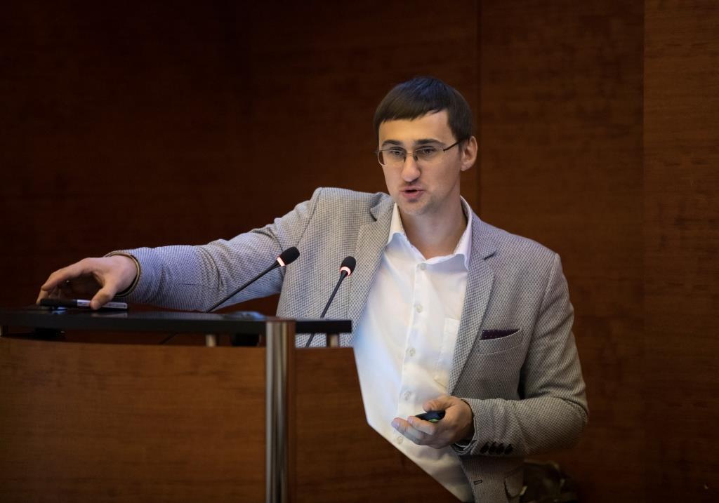 STEPAN ZEMTSOV MADE A REPORT AT THE XXI CONFERENCE HSE (The Gaidar ...